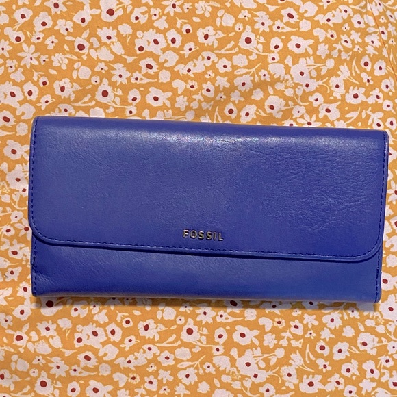 Fossil | Bags | Fossil Wallet | Poshmark